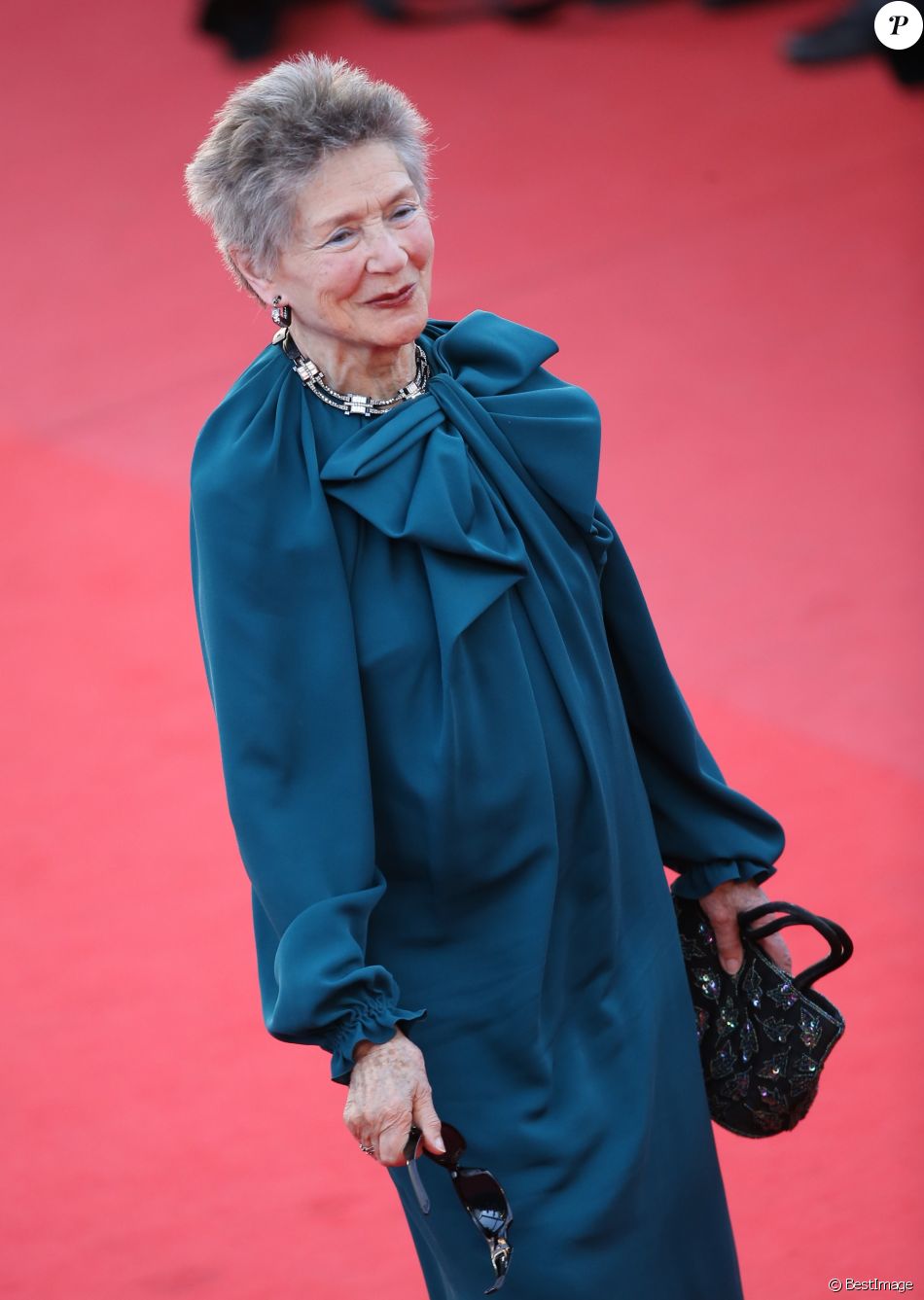 Emmanuelle Riva - Montée des marches du film Blood Ties lors du 66 ème ...