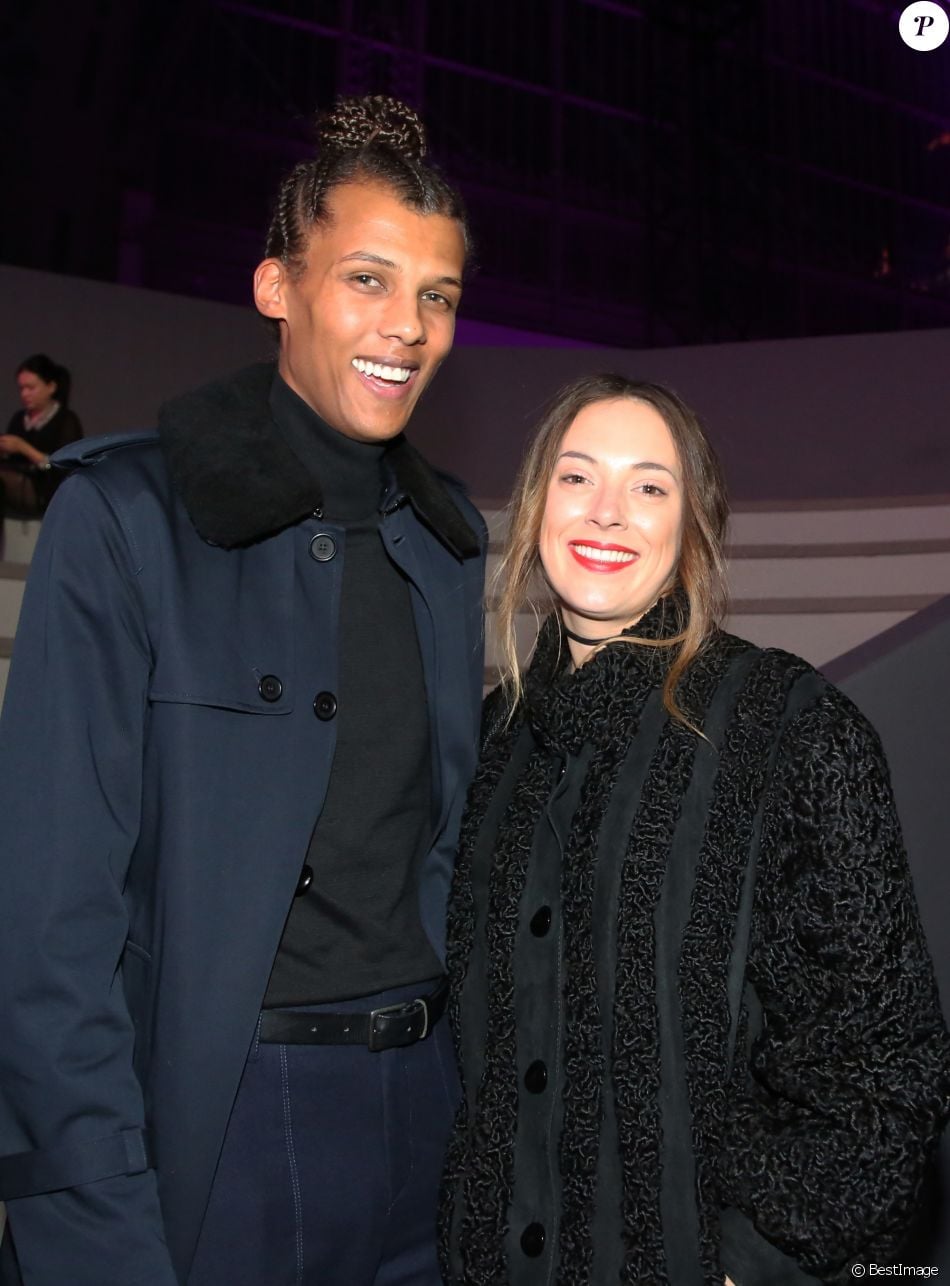 Stromae et sa femme Coralie Barbier au défilé Victoria's Secret Paris ...