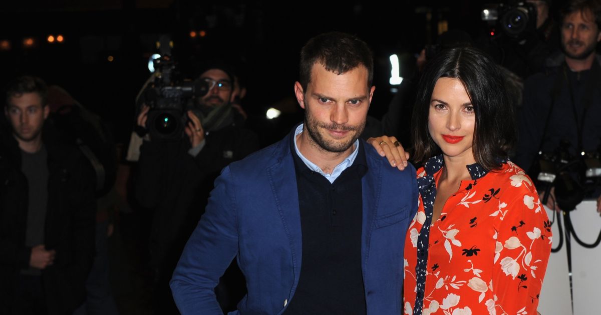 Jamie Dornan et sa femme Amelia Warner à la première de 'Mum's List ...