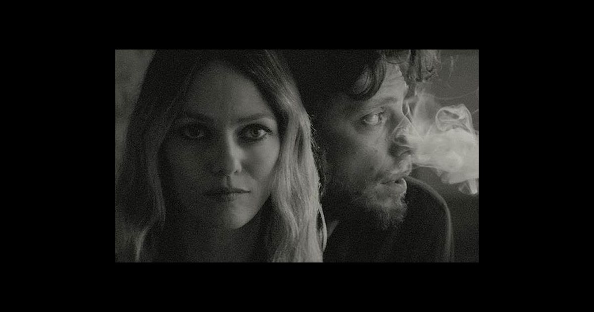Vanessa Paradis en couple pour un retour romantique à la chanson ...