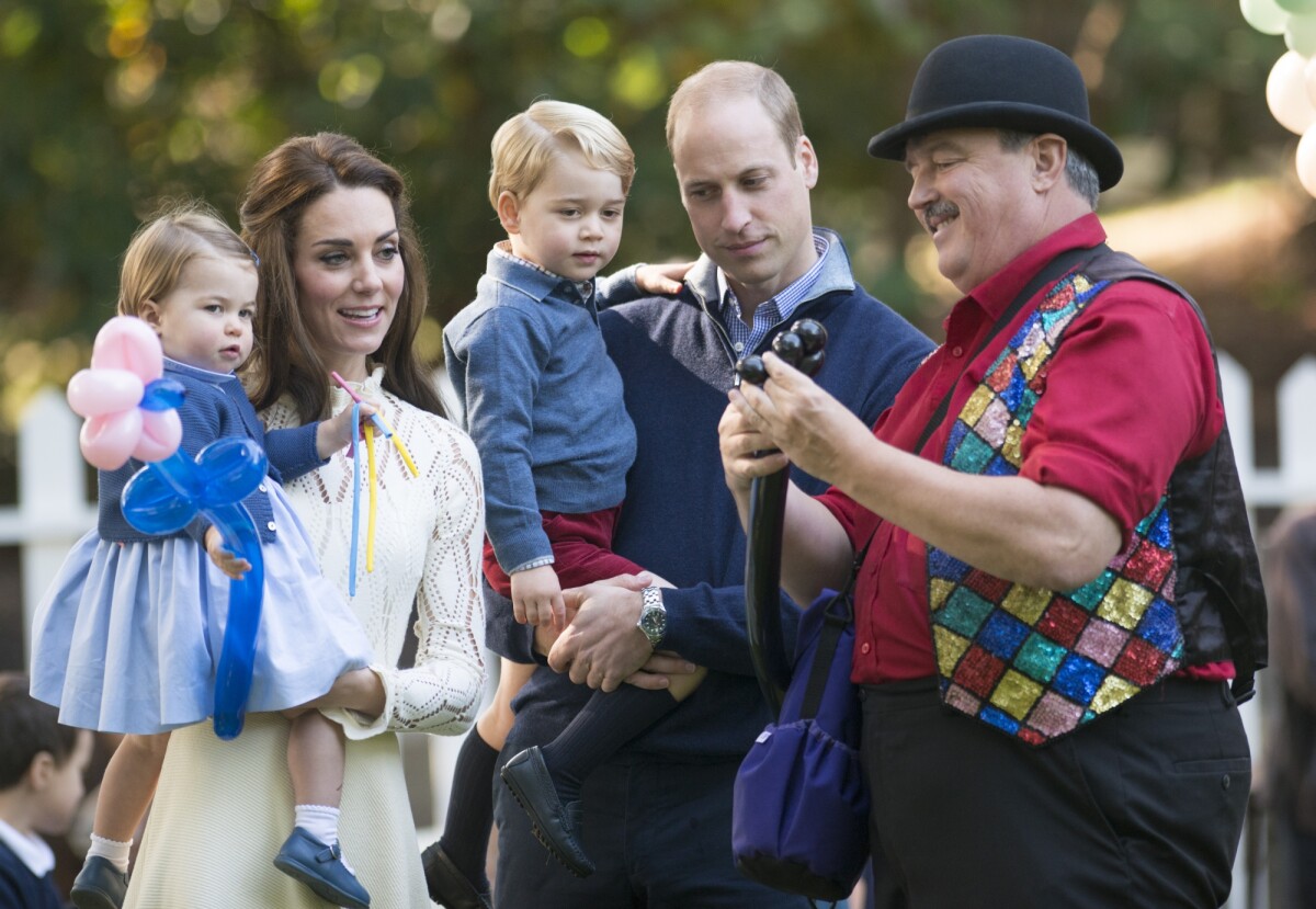 Photo : Kate Middleton et le prince William avec leurs enfants le ...