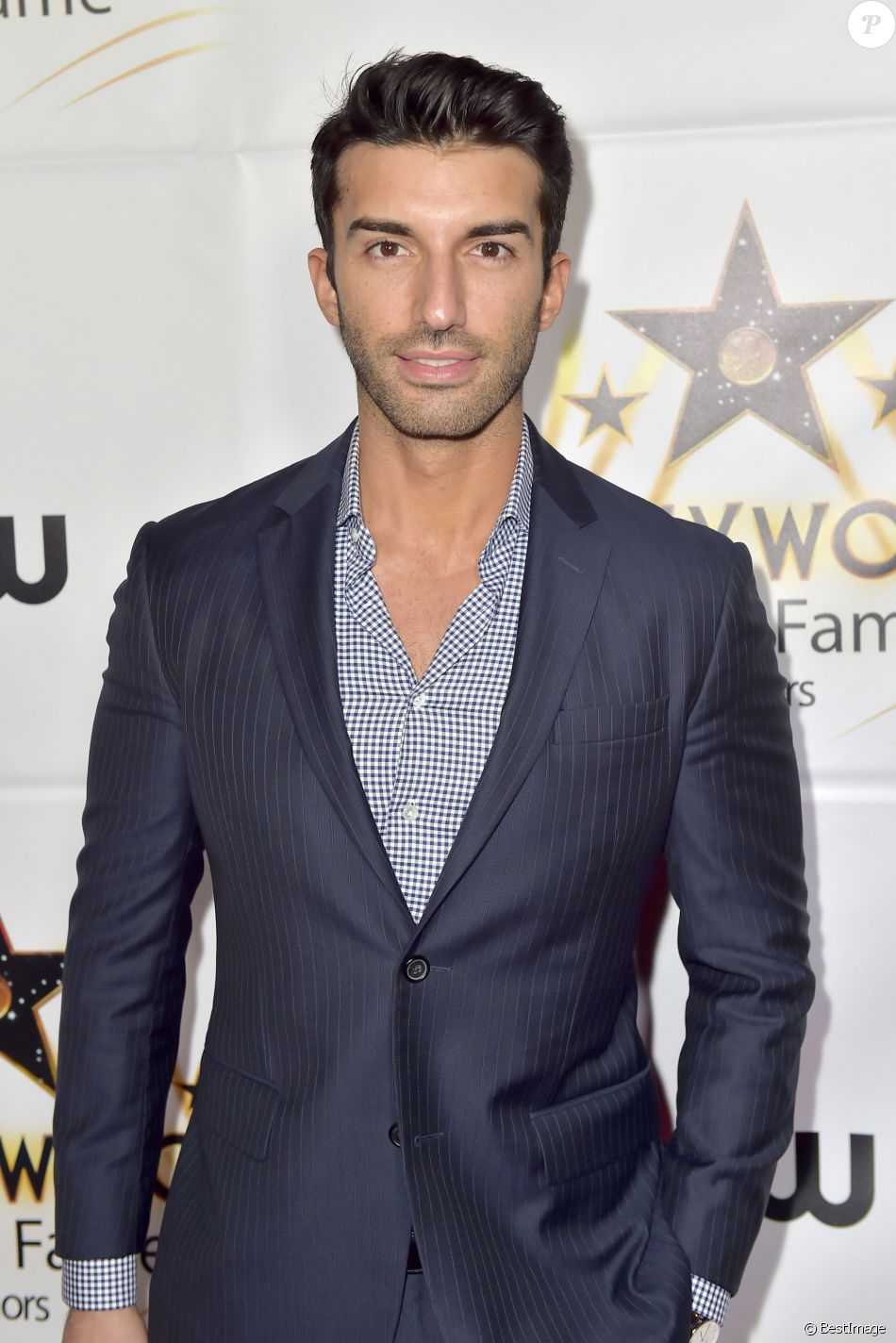 Justin Baldoni lors de la soirée ''Hollywood Walk of Fame Honors'' à ...