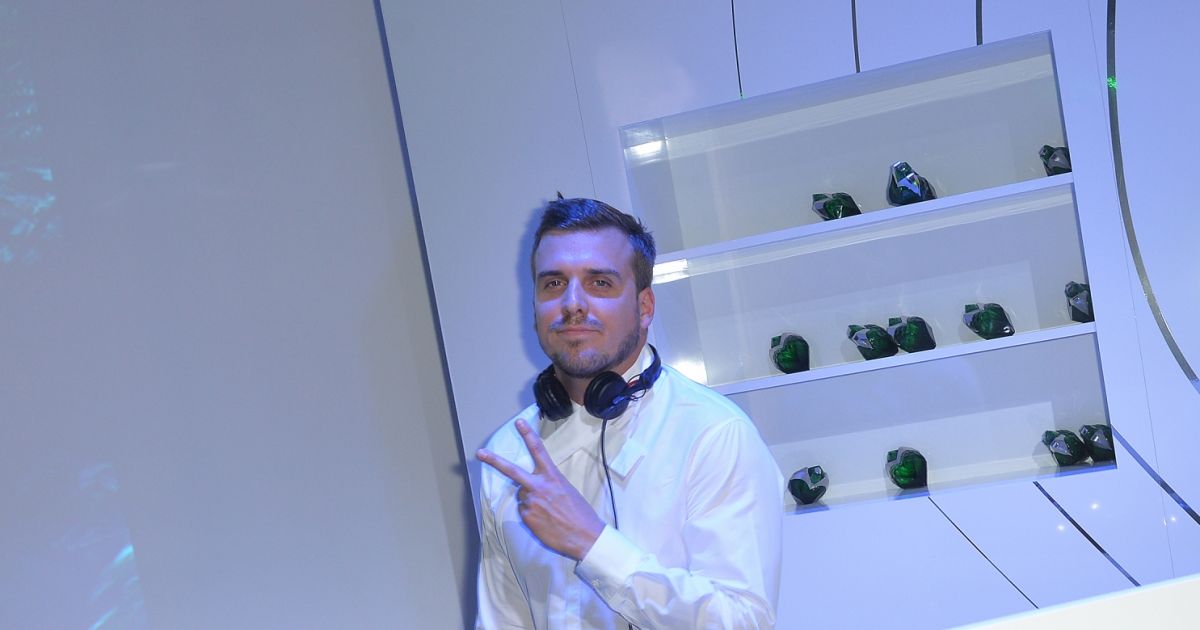 Dj Feder - Lancement du nouveau parfum Aura de Thierry Mugler à l'hôtel ...