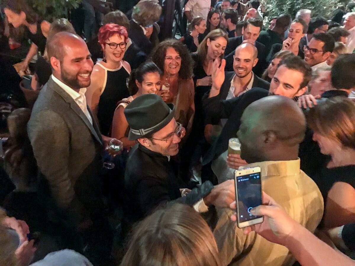 Photo : Exclusif - Le journaliste David Pujadas est allé boire un verre ...