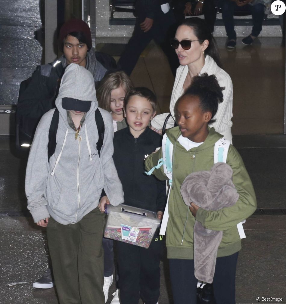 Angelina Jolie Arrive Avec Ses Enfants Maddox Zahara Shiloh Vivienne