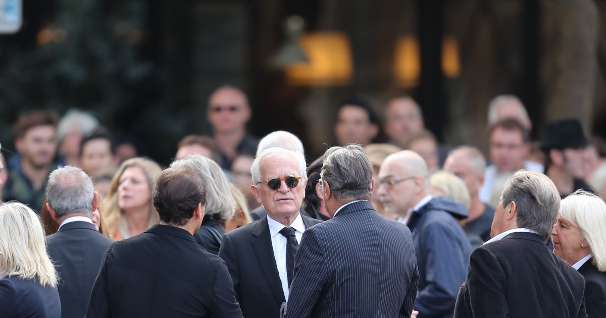 Philippe Labro - Obsèques de Mireille Darc en l'église Saint-Sulpice à ...