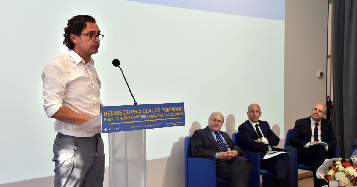 Exclusif - Le professeur Buisson lors de la remise du Prix Claude ...