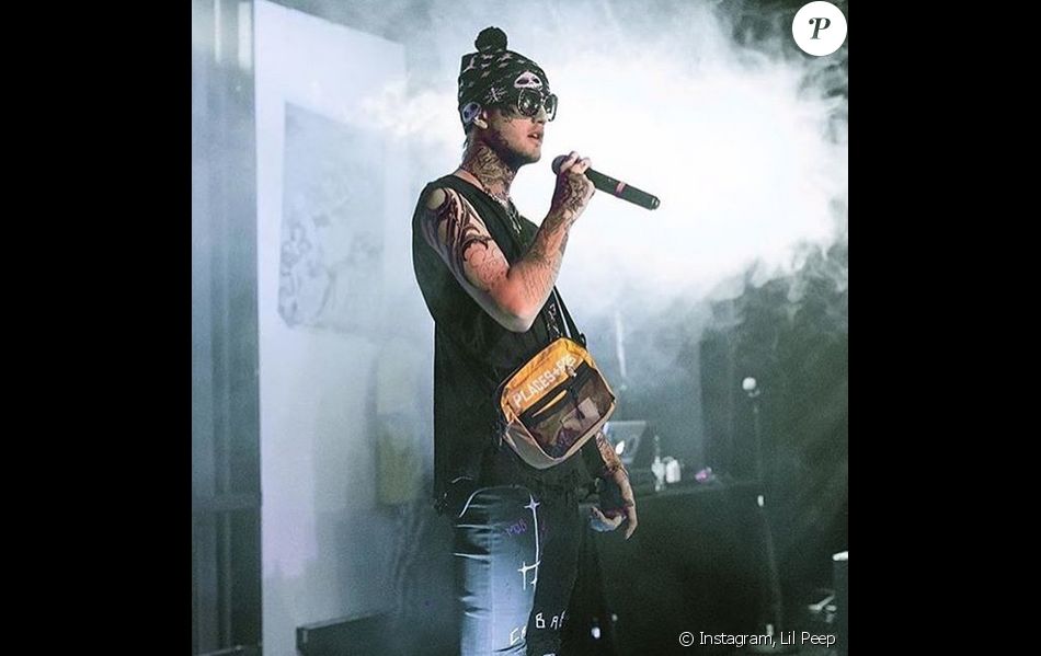 Le rappeur Lil Peep en concert. Novembre 2017. - Purepeople
