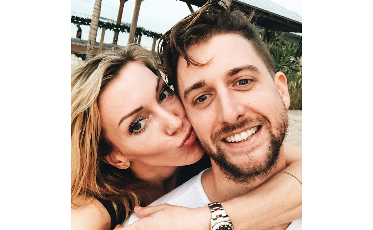 Photo : Katie Cassidy et son fiancé Matthew Rodgers sur une photo ...