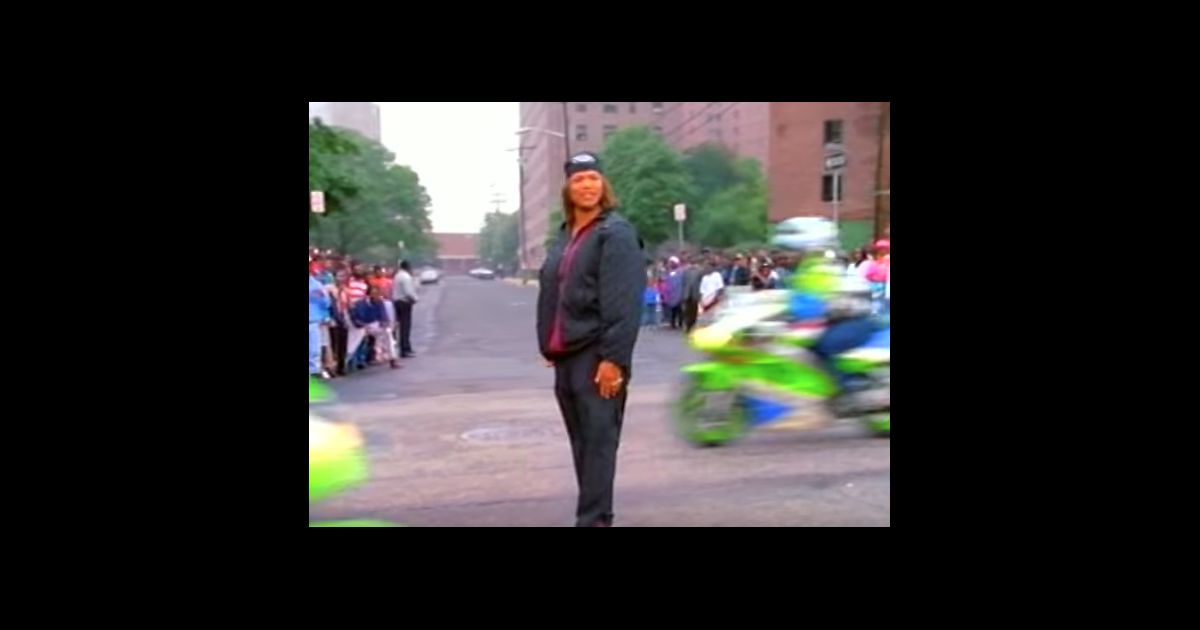 Queen Latifah chante U.N.I.T.Y - Purepeople