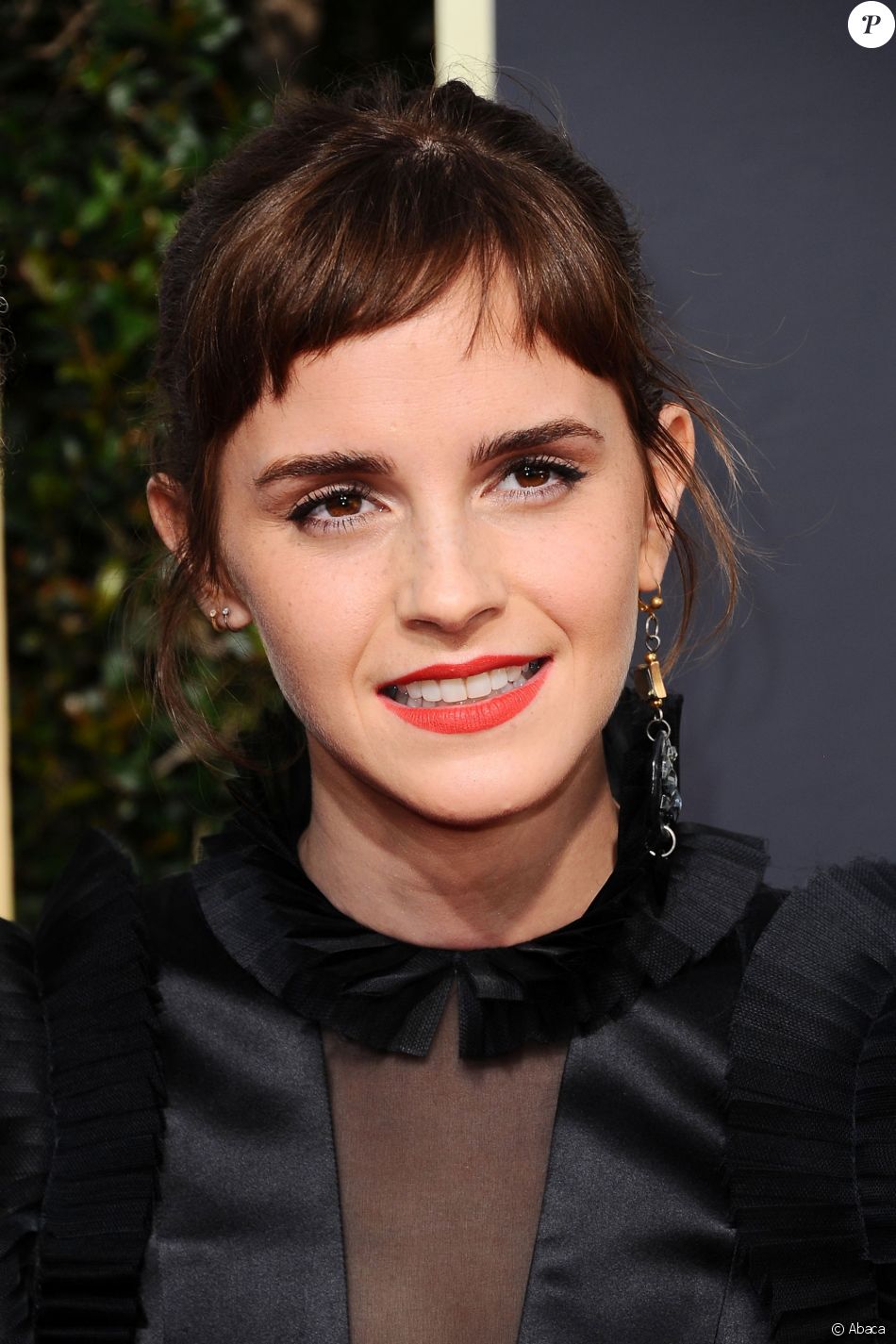 Emma Watson change de coupe et dévoile une étonnante frange... - Purepeople