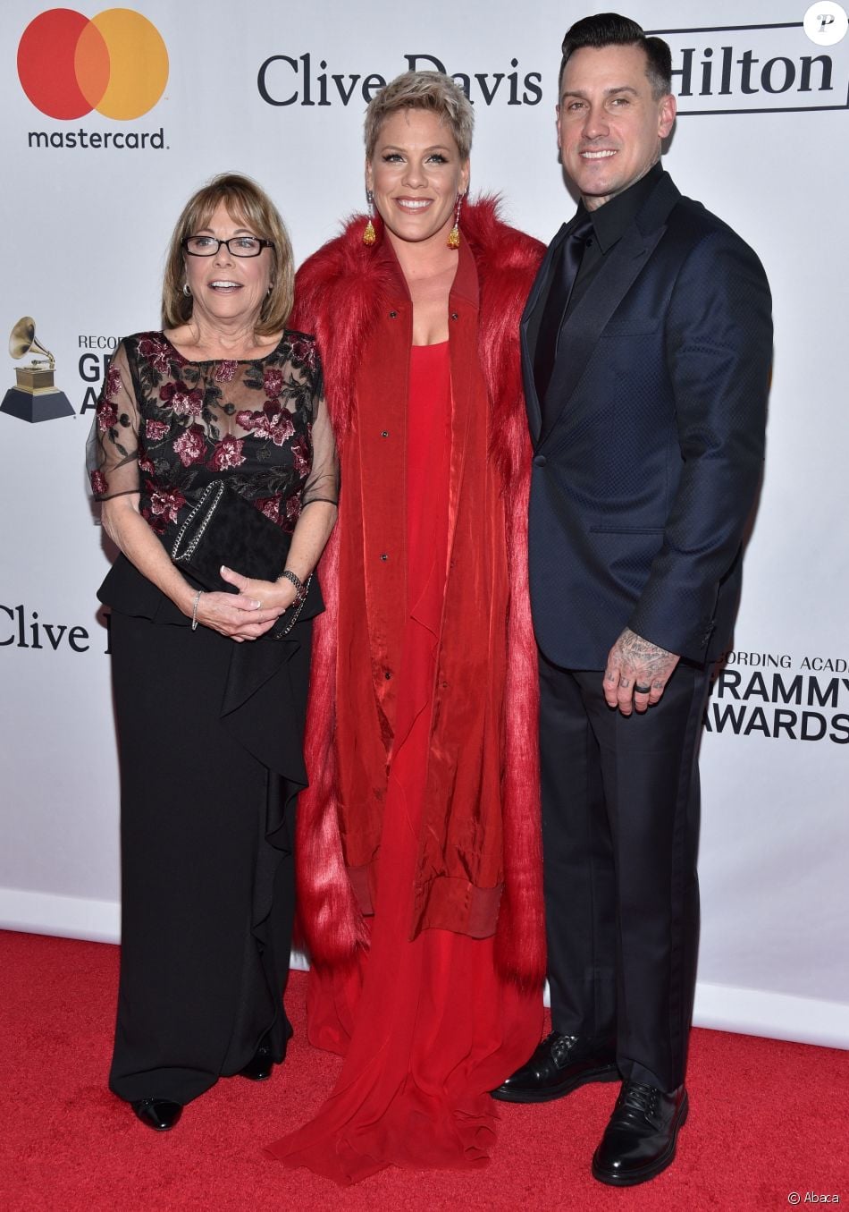 Pink, sa mère Judith Moore et son mari Carey Hart - Gala pré-Grammy ...
