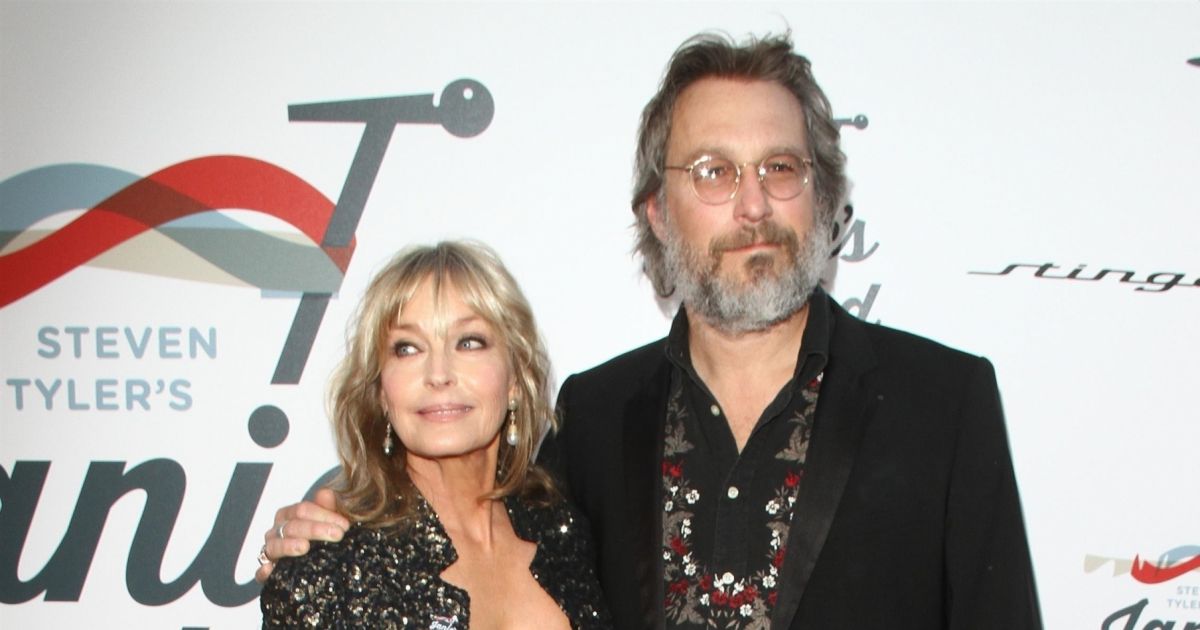 Bo Derek et son compagnon John Corbett à la soirée caritative Janie's ...