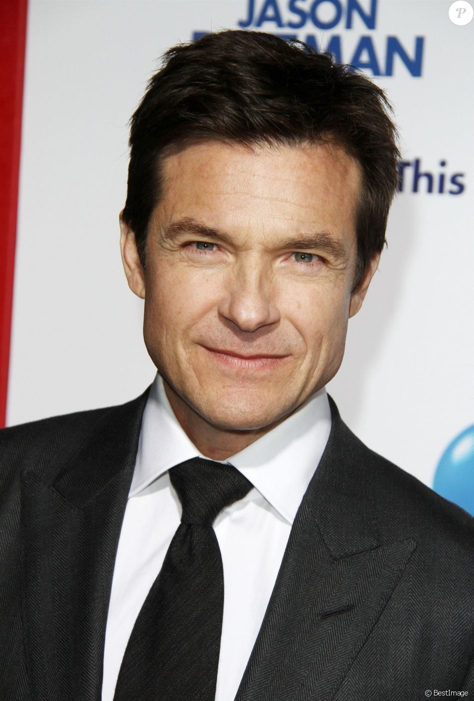 Jason Bateman à la première du film 'Game Night' au théâtre Chinois TCL ...
