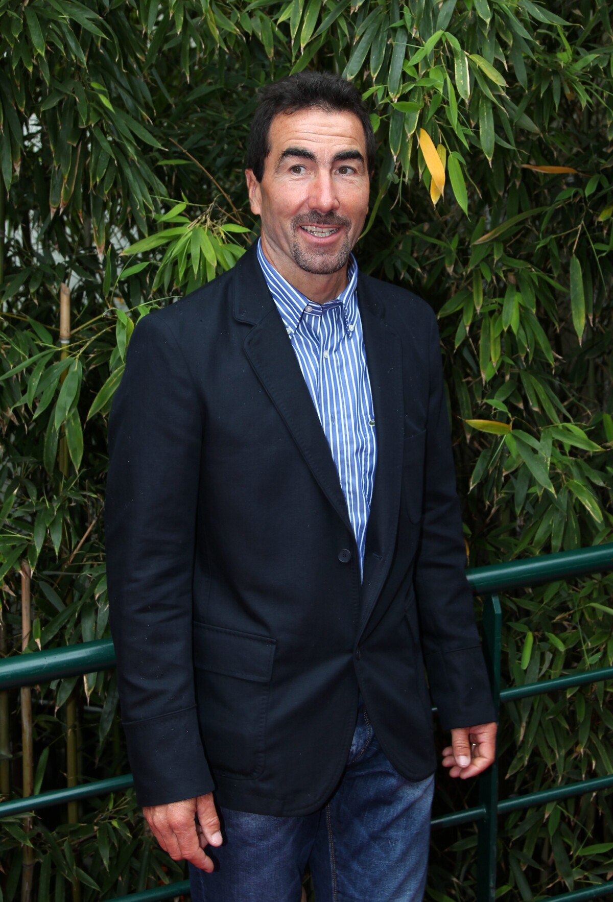 Photo : Luc Alphand à Roland Garros le 7 juin 2012. - Purepeople