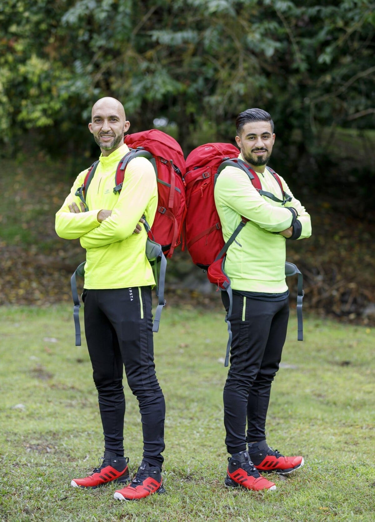 Photo : Mehdi et Oussama, 42 et 30 ans, les amis d'enfance, candidats ...