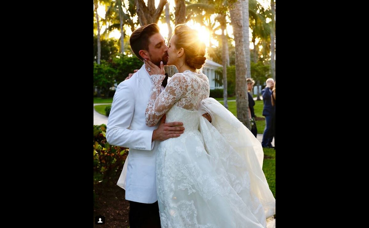 Photo : Katie Cassidy a épousé Matthew Rodger le 8 décembre sur l'île ...