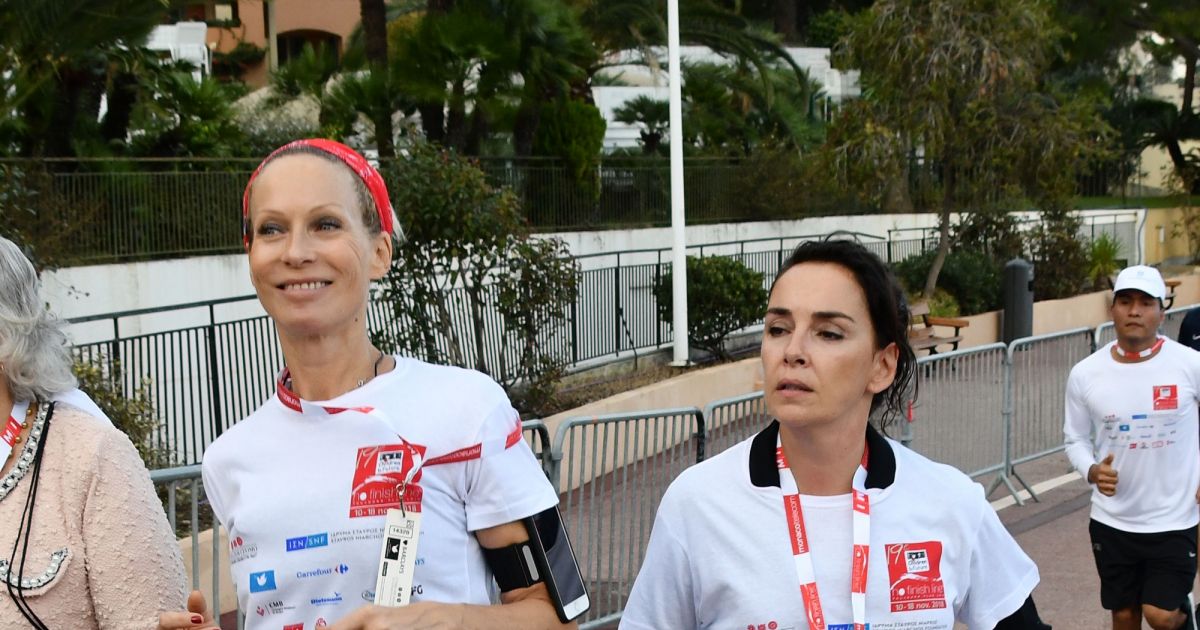 Rebecca Hampton et Stéphanie Paréja, les deux actrices de la série Plus ...