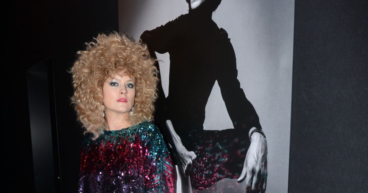 Exclusif - La chanteuse Corine - Lancement du nouveau parfum Black ...