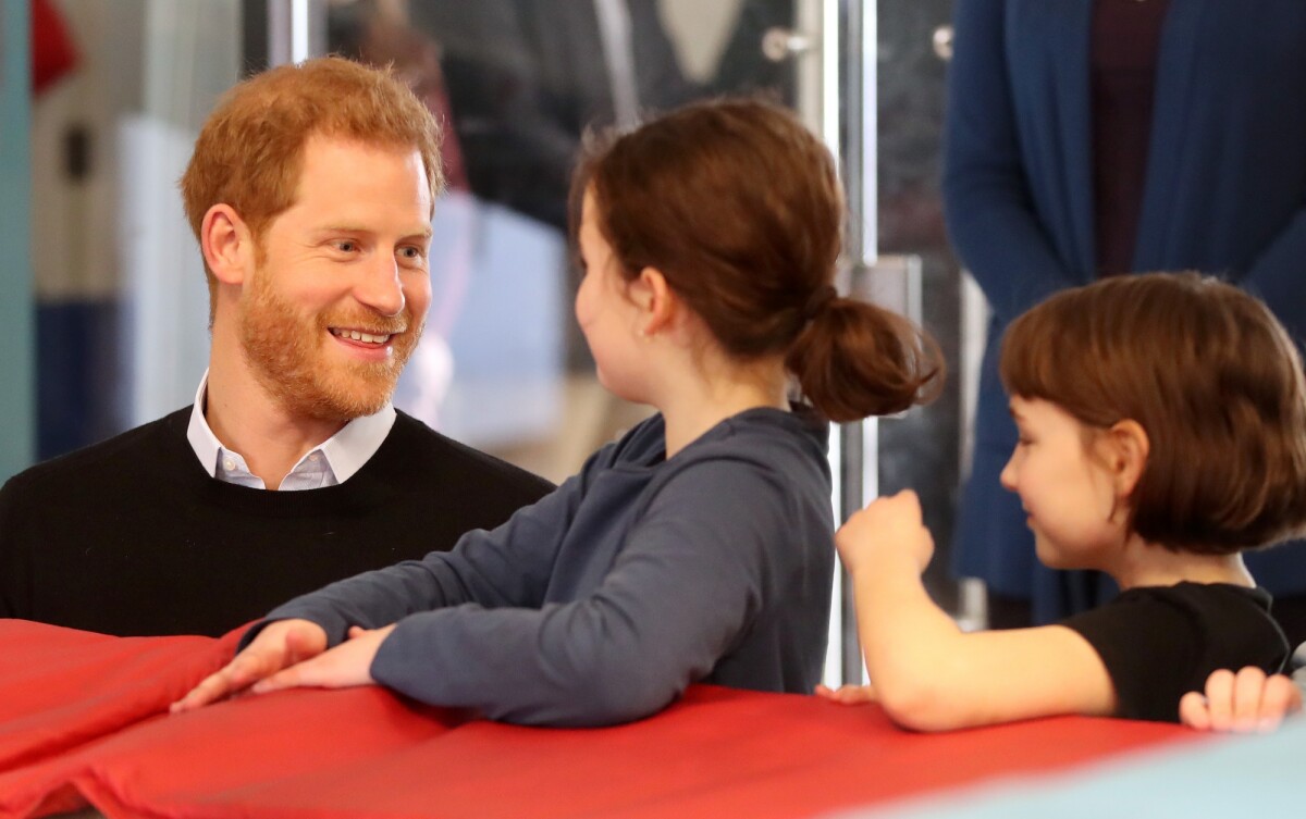 Photo : Le prince Harry assiste aux activités du centre John Corfield ...