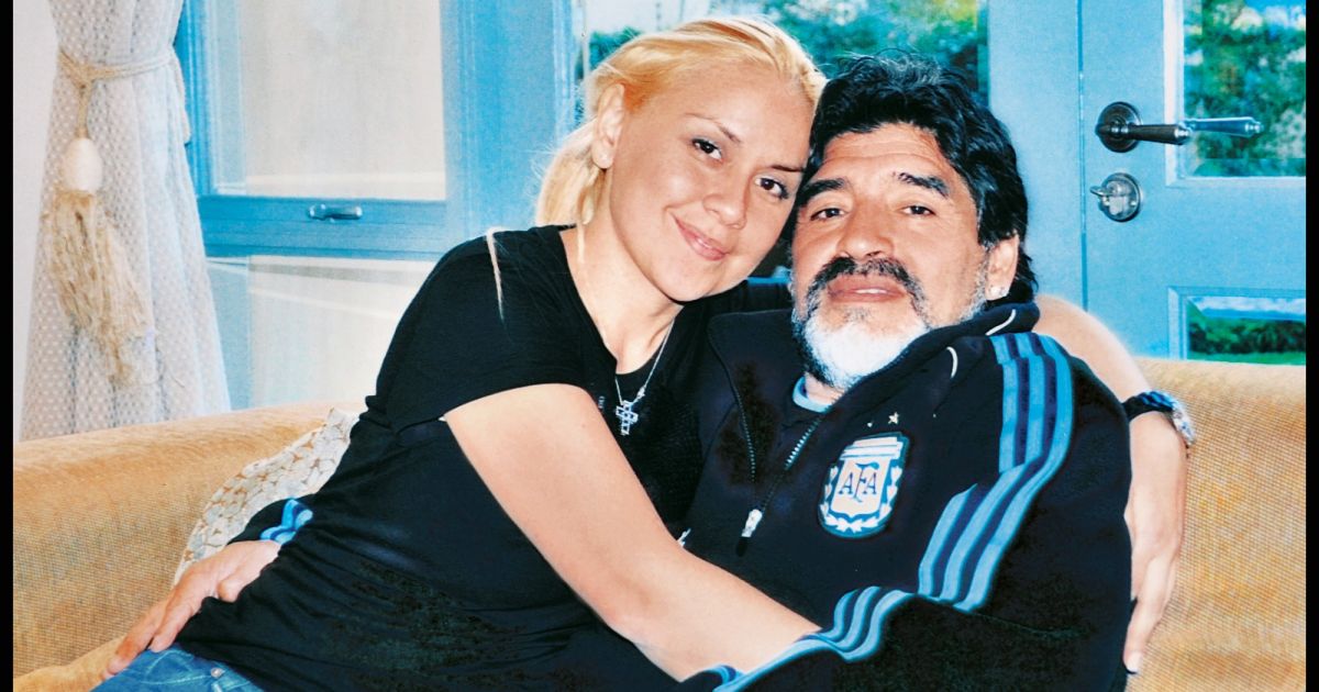 Exclusif - Veronica Ojeda fête son 31e anniversaire avec Diego Maradona ...