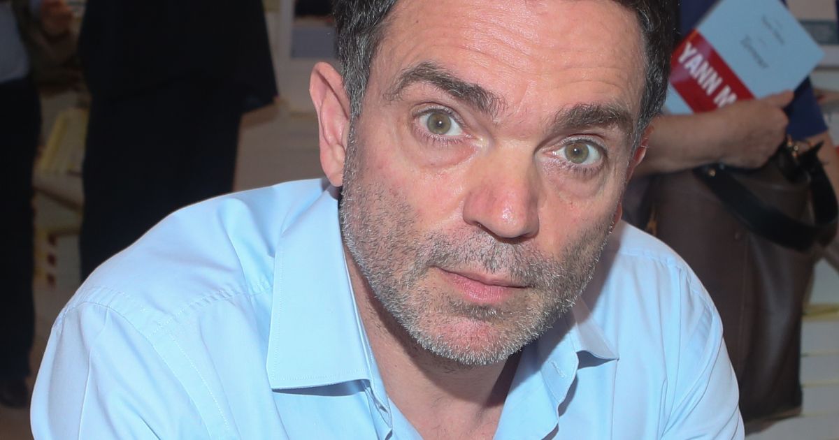 Yann Moix au 37ème Salon du Livre à la Porte de Versailles à Paris, le ...