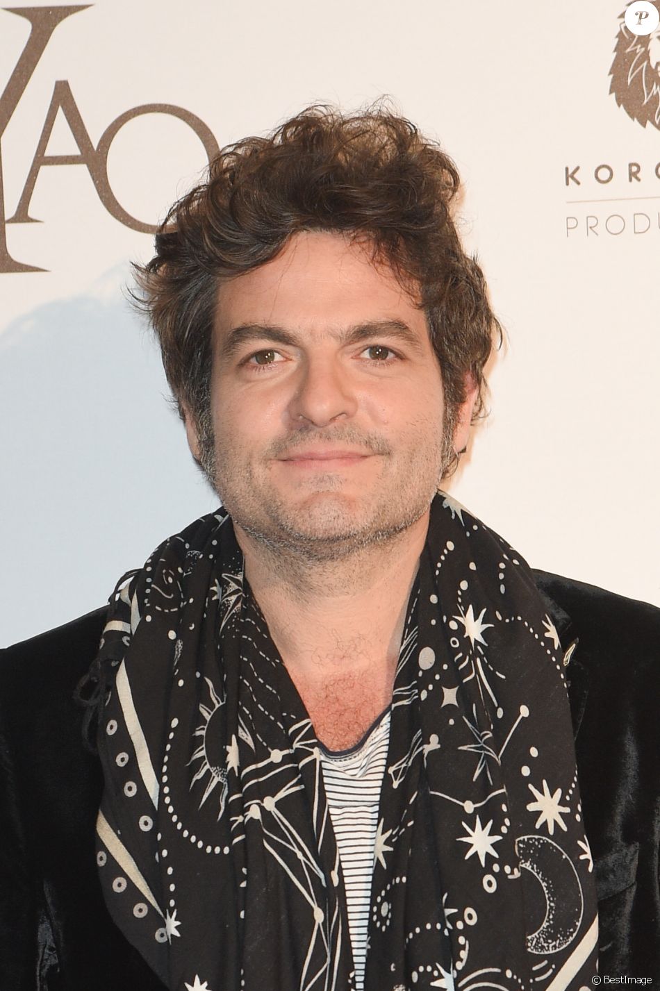 Le chanteur M (Matthieu Chedid) - Avant-première du film Yao au cinéma ...
