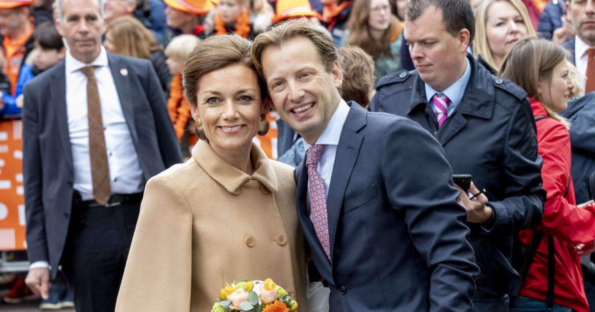 Le prince Floris et sa femme la princesse Aimee lors des célébrations ...
