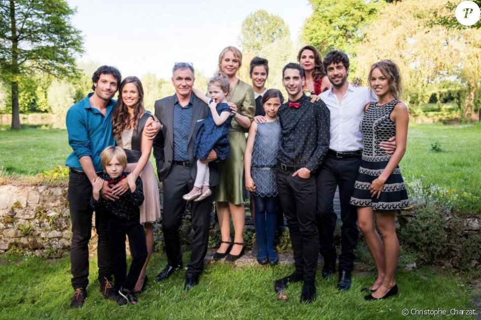 Léa Lopez a rejoint la grande famille de la série Clem sur TF1 - Purepeople