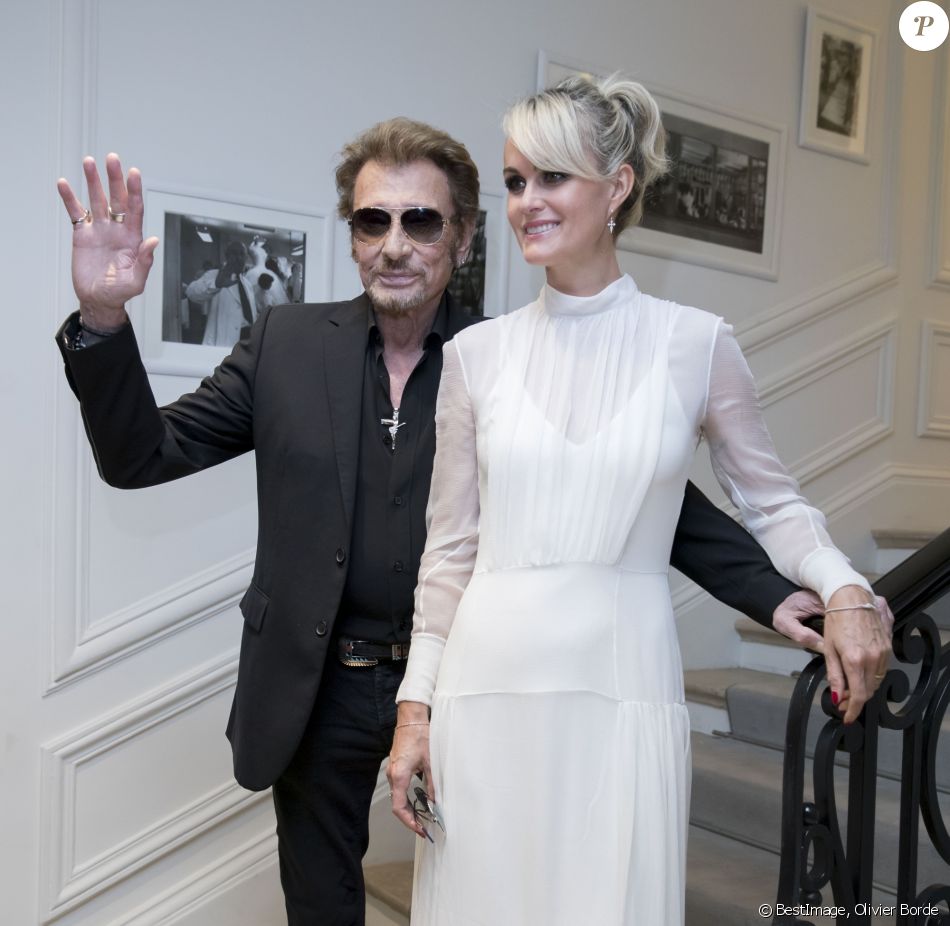 Johnny Hallyday et sa femme Laeticia Hallyday au défilé de mode Haute ...