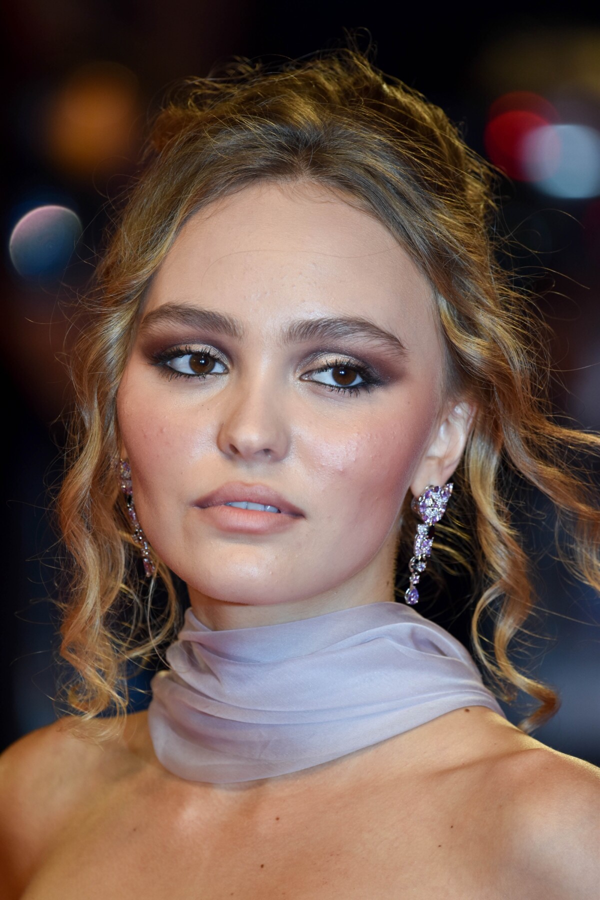 Photo : Lily-Rose Depp - Tapis rouge du film "The King" lors du 76e ...