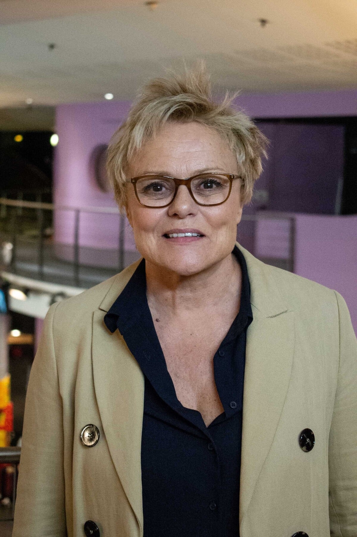 Photo : Muriel Robin à la projection du film "Des Gens Bien" à Paris ...