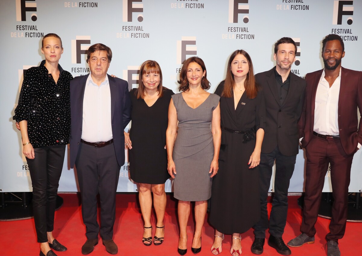 Photo : Elodie Frenck, François Tron, Isabelle Czakja, Valerie Karsenti ...