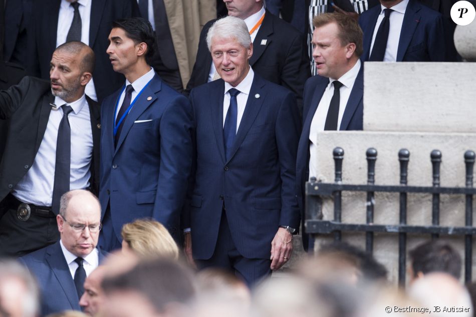 Bill Clinton - Sorties des obsèques de l'ancien président de la ...