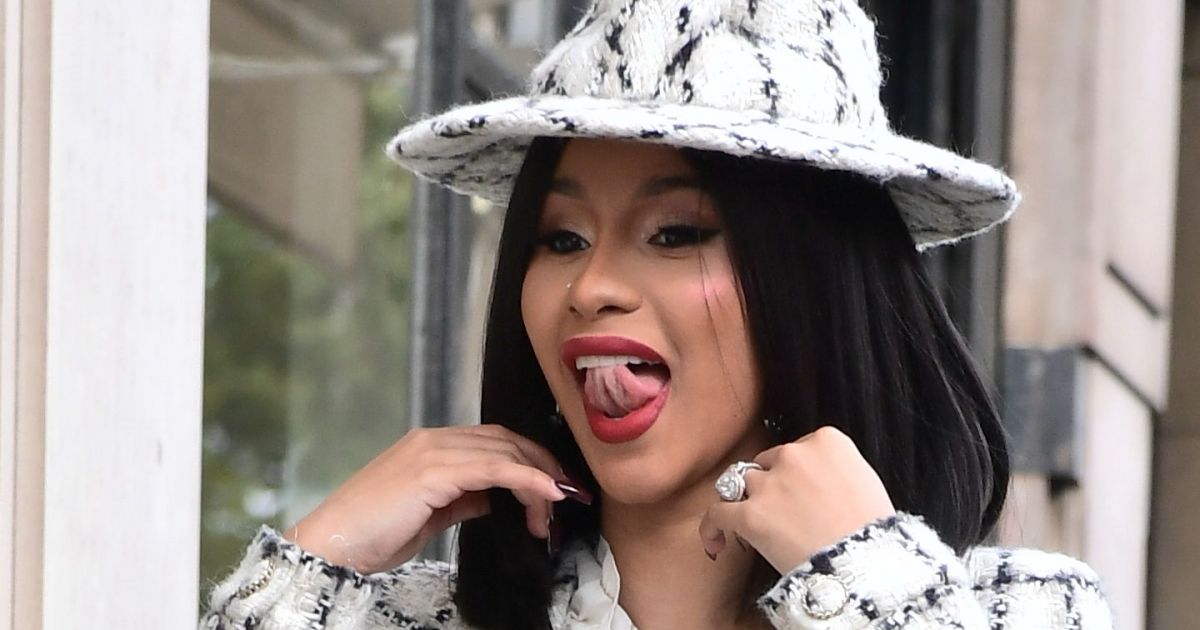 Cardi B quitte le défilé de mode Chanel lors de la fashion week et va ...