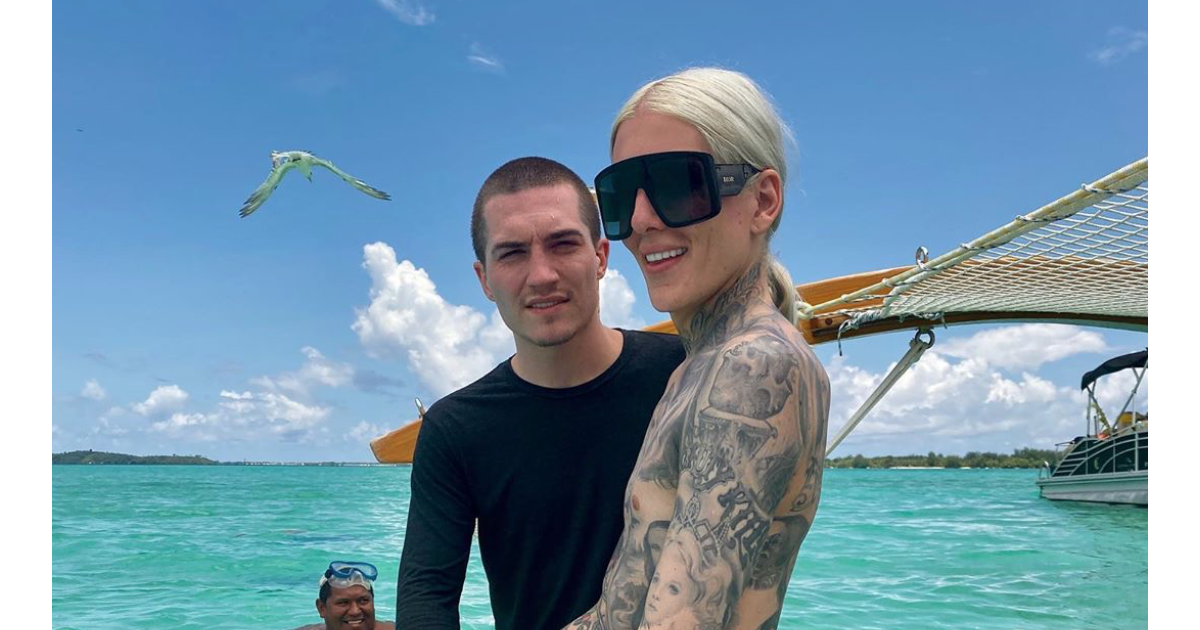 Jeffree Star et son ex-petit ami Nathan Schwandt à Bora Bora. Novembre ...