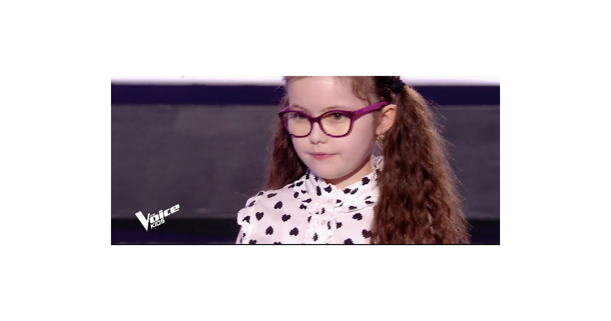 Emma dans The VoiceKids 5 sur TF1, le 9 novembre 2018. - Purepeople