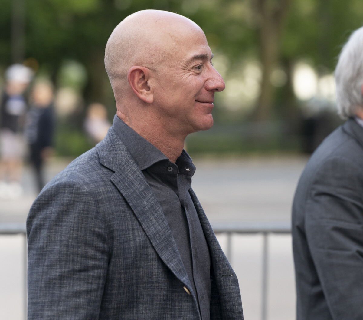 Photo : Jeff Bezos à l'inauguration du "Statue of Liberty Museum" à ...
