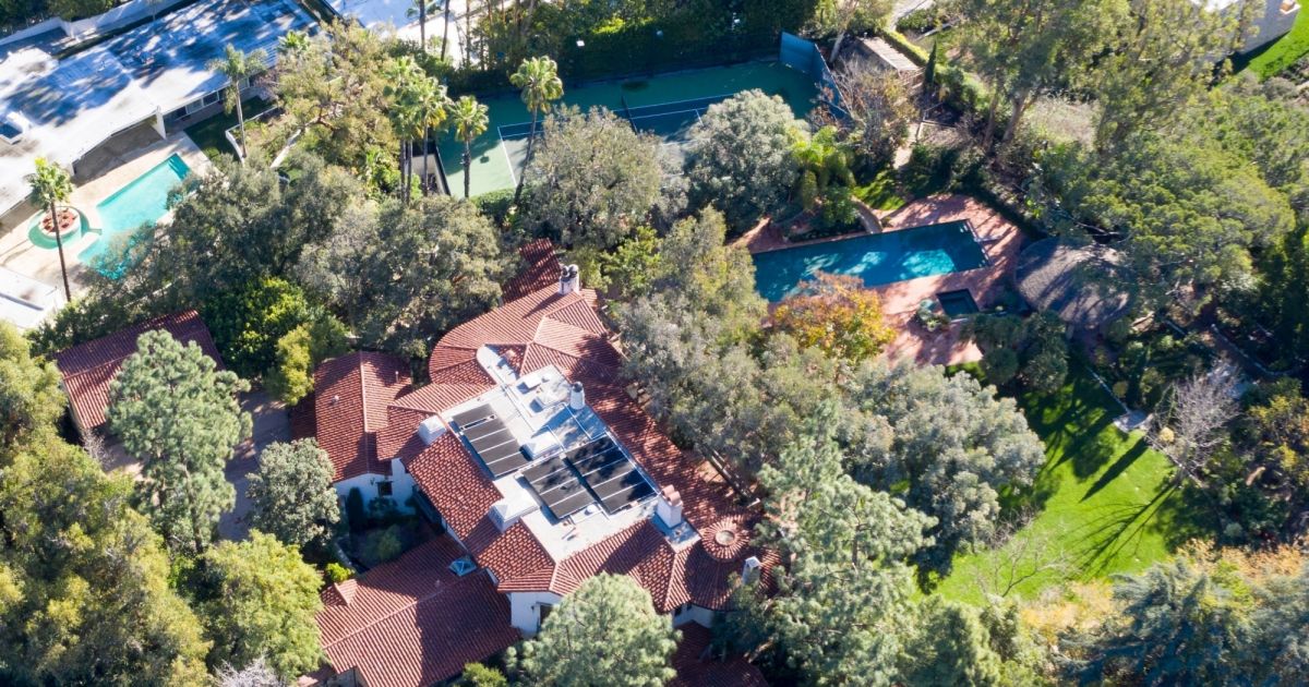 Vue aérienne de mansion du célèbre fondateur Amazon Jeff Bezos à ...