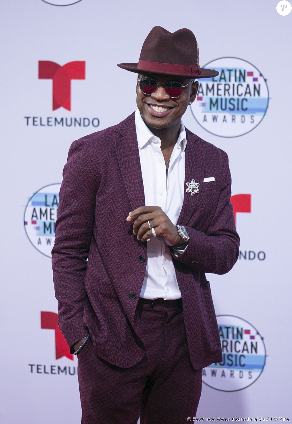 Ne-Yo - People à la cérémonie des Latin American Music Awards au Dolby ...