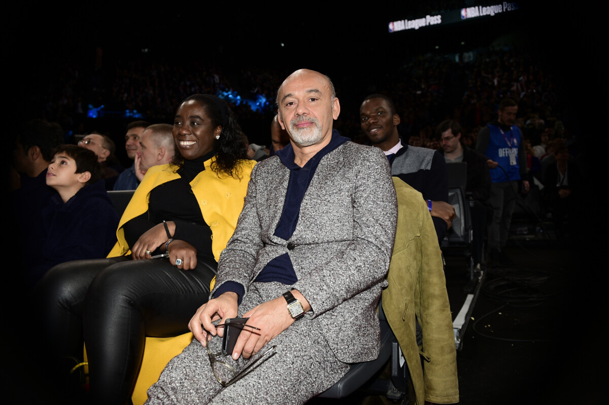 Photo : Christian Louboutin au match de Paris NBA 2020 entre les Bucks ...