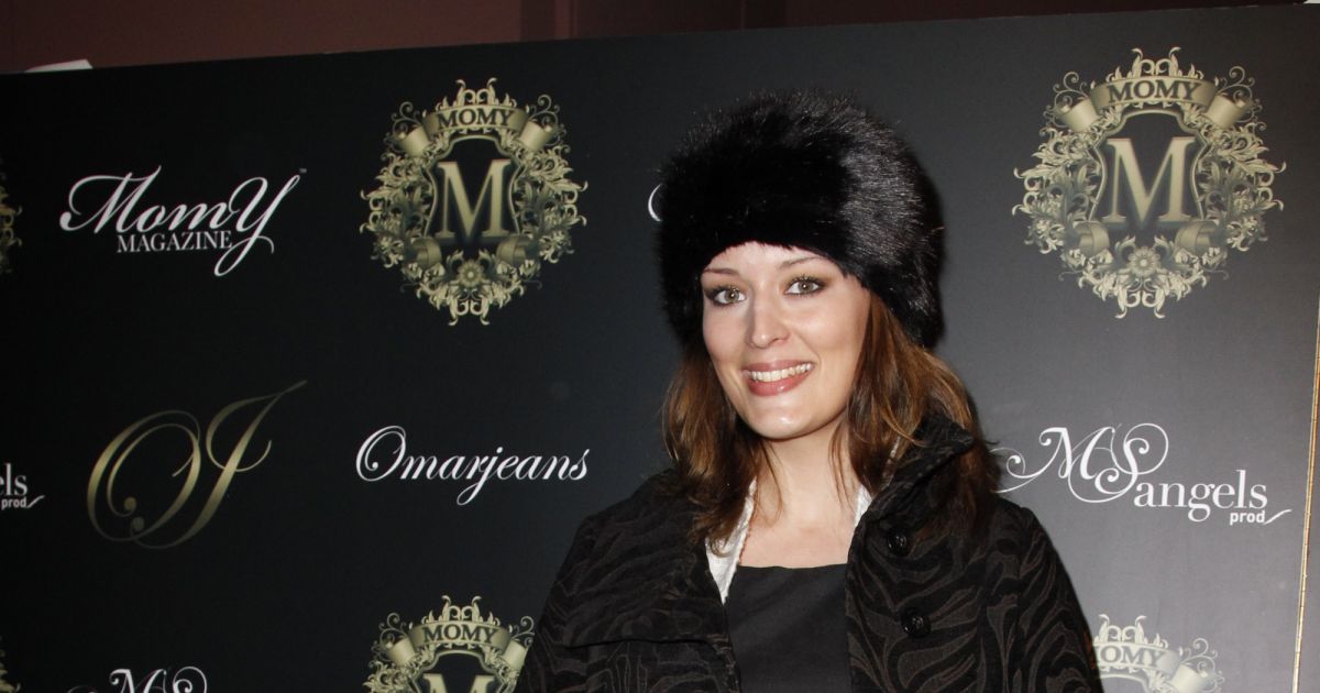 Kelly Bochenko assiste au Defile de Mode Omar Jeans, au pavillon Champs ...