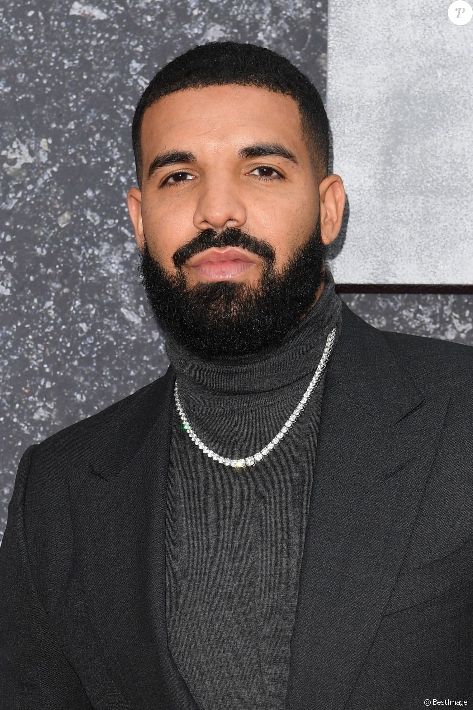Le rappeur Drake à la première de la série Netflix Top Boy au cinéma ...