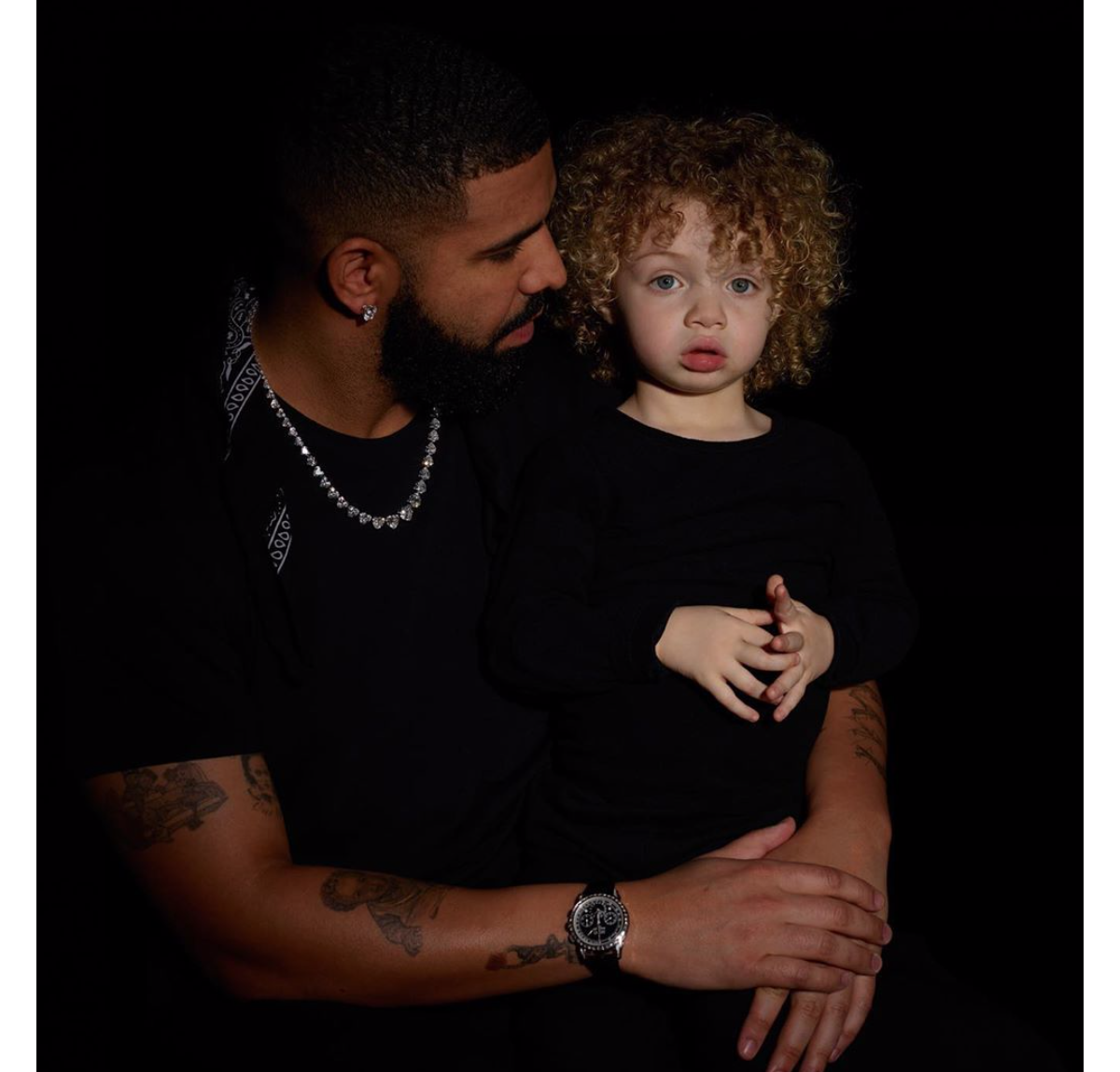 Photo : Drake et son fils Adonis. Mars 2020. - Purepeople