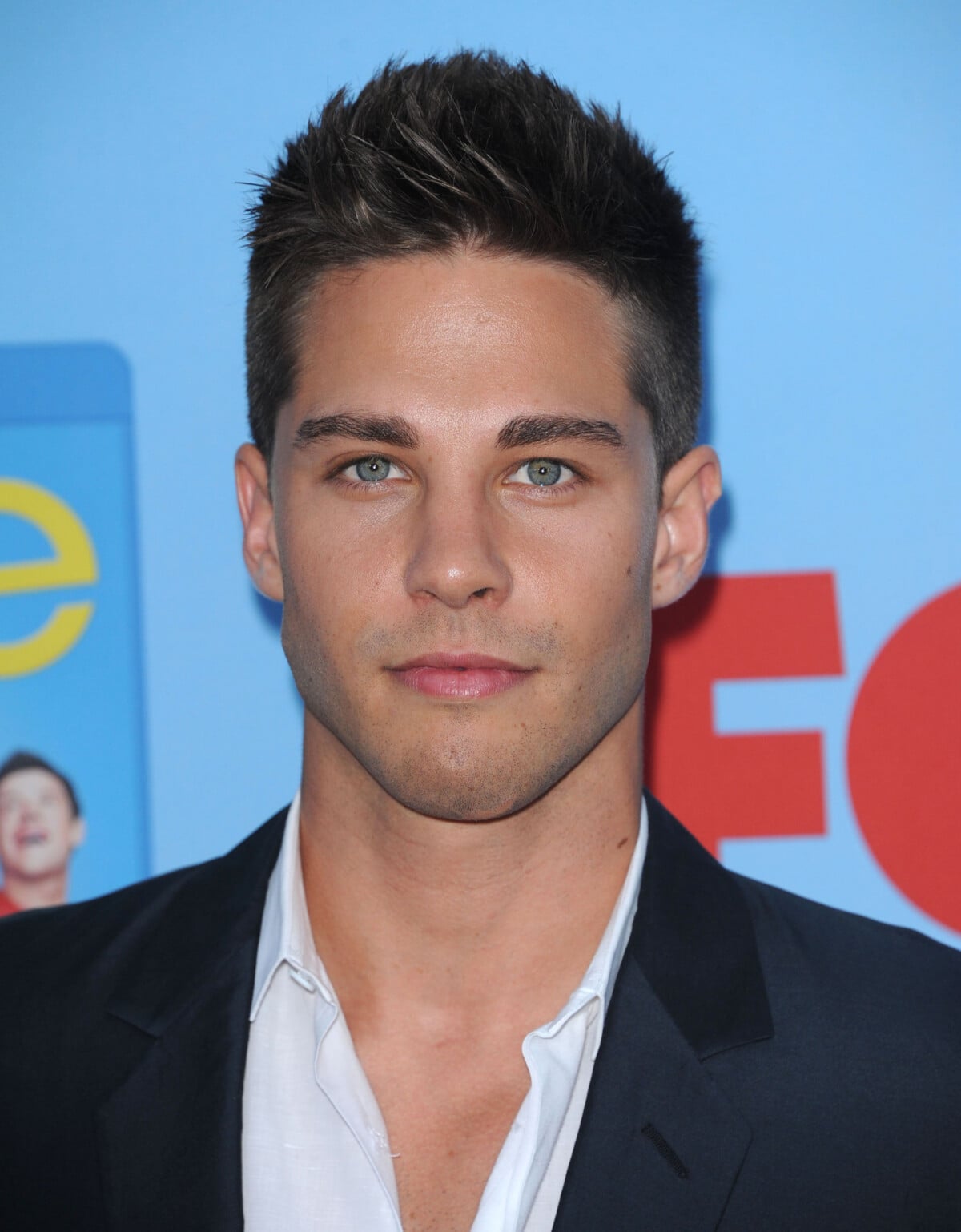 Photo : Dean Geyer - Soirée de lancement de la 4e saison de Glee à Los ...