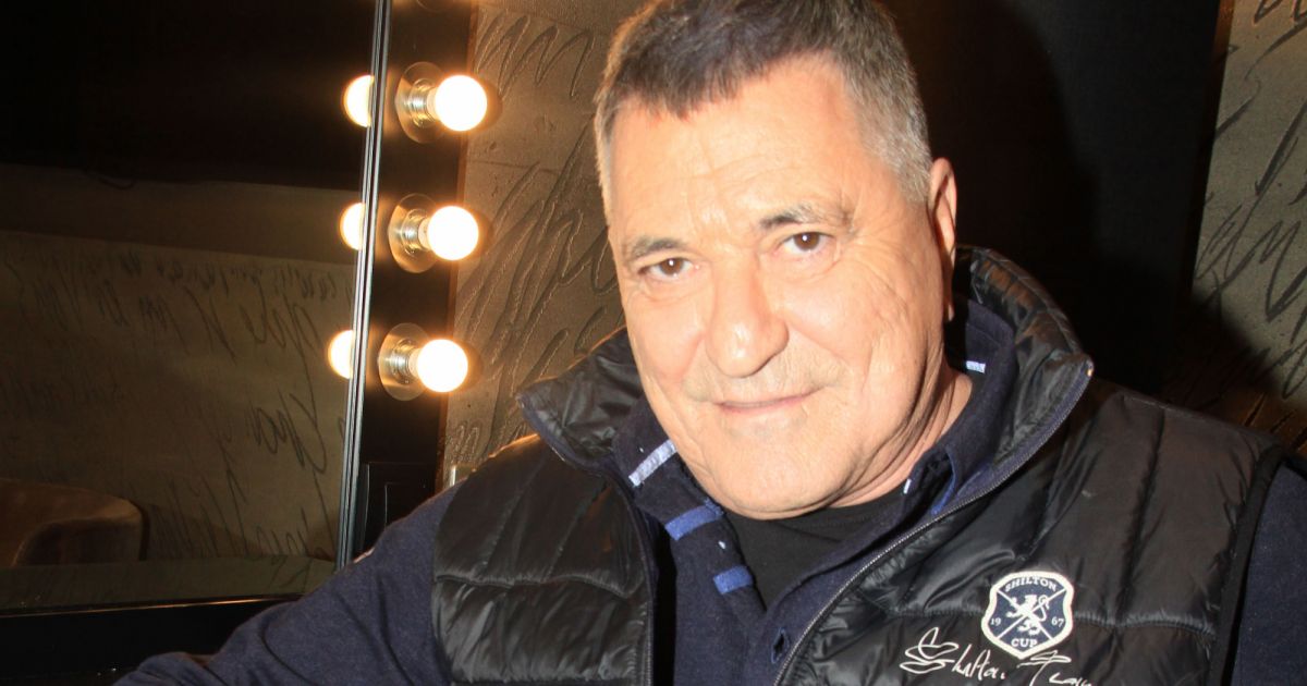 Exclusif - Jean-Marie Bigard dans sa loge pour son spectacle Il Etait ...