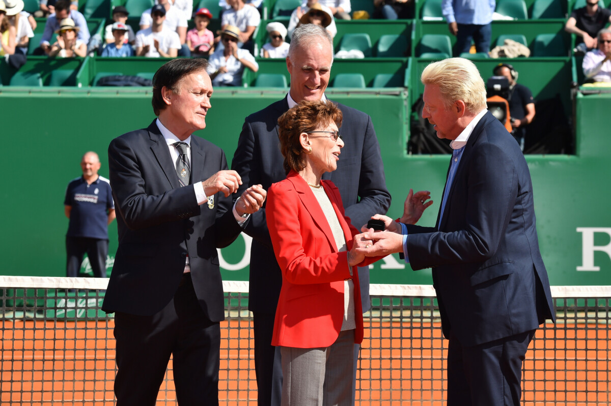 Photo : Zeljko Franulovic, le Directeur du Tournoi, la baronne ...