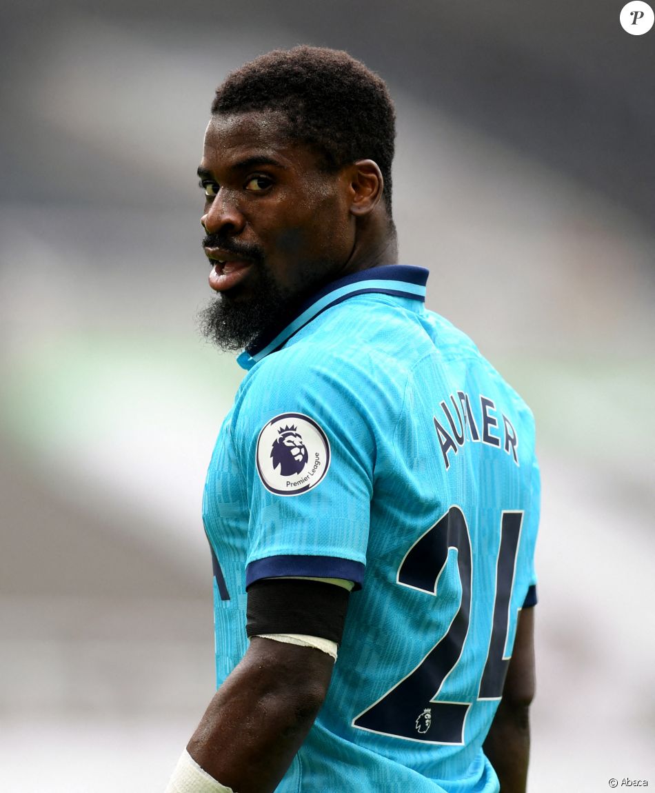 Serge Aurier titulaire lors du match Newcastle-Tottenham le 15 juillet ...