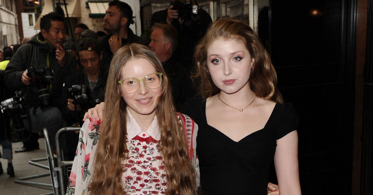 Jessie Cave et sa soeur Bebe Cave lors de la première du film Tale of ...