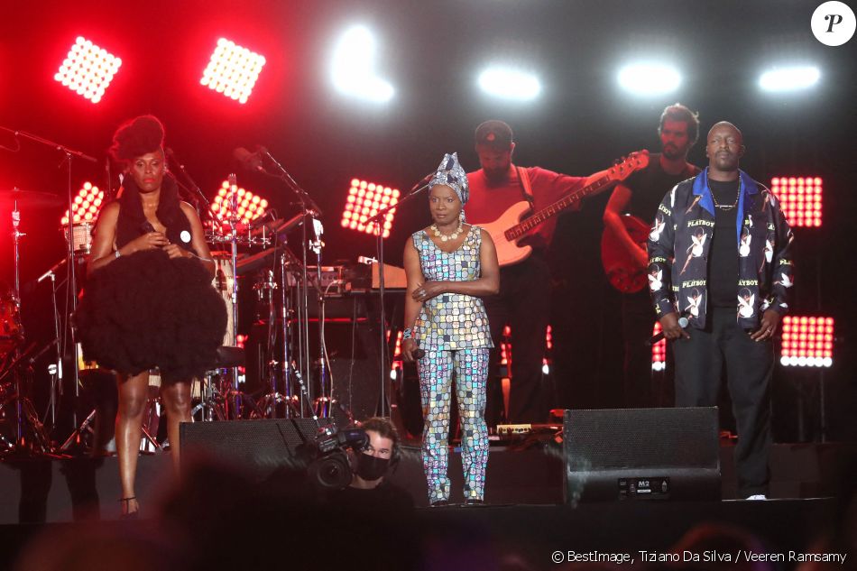 Exclusif - Oxmo Puccino, Sandra Nkake et Angelique Kidjo sur scène lors du Festival des ...